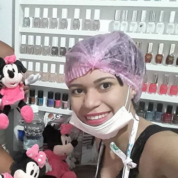 Wanessa Guedes Curso Escola Manicure